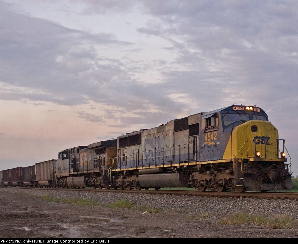 CSX 4542 on southbound E255